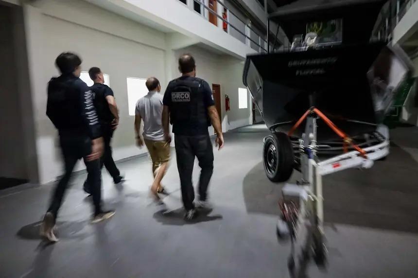 Comandante de empurrador que atingiu obras da nova ponte Outeiro ...