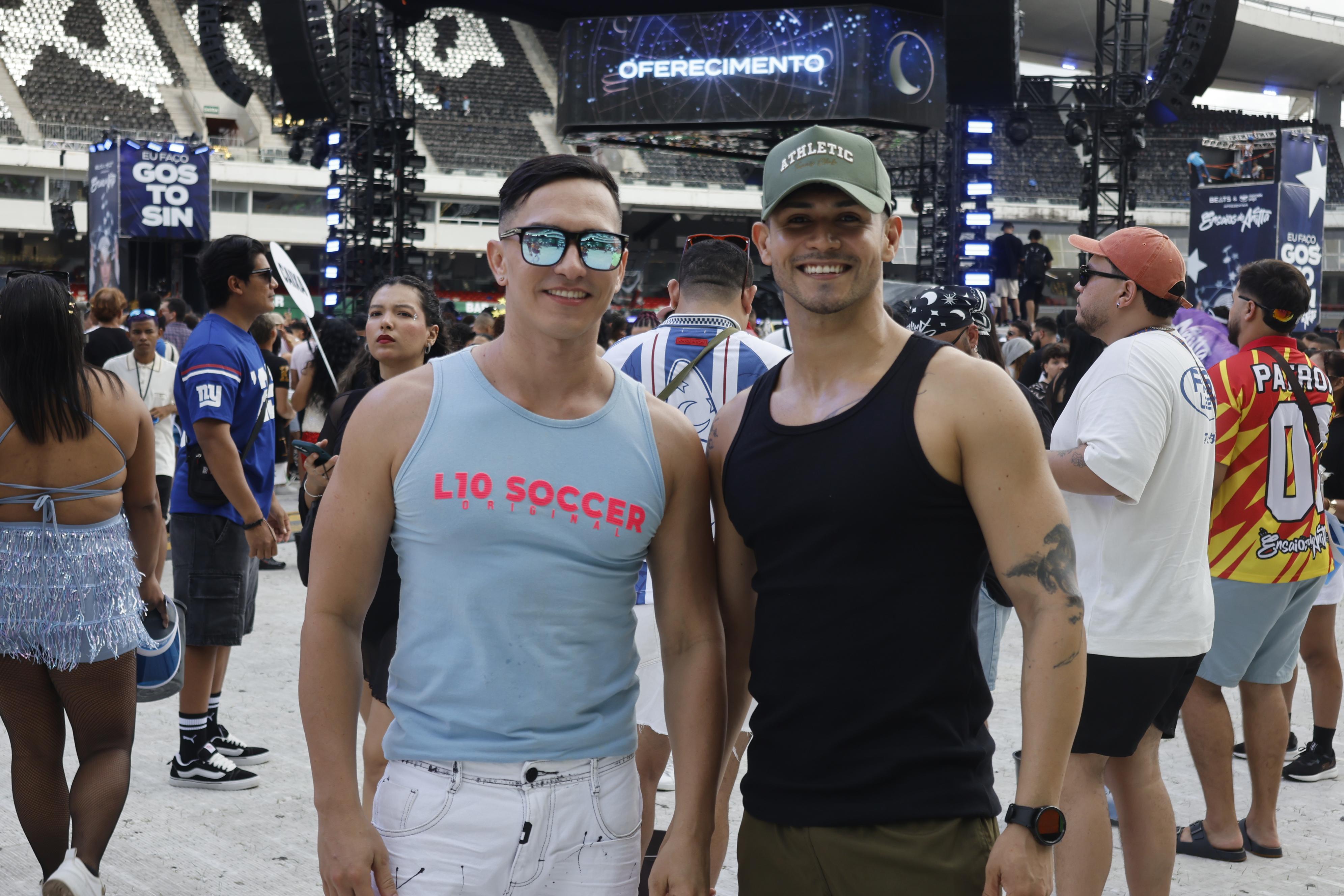 Anitta leva milhares de pessoas ao Mangueirão para a estreia da turnê ...