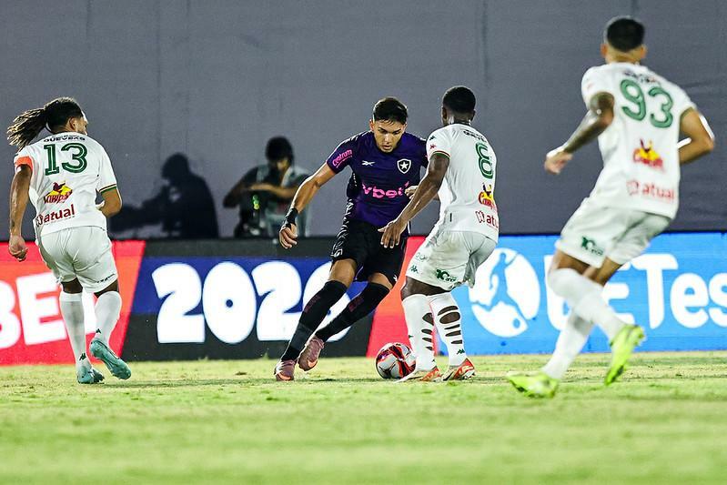 Vasco x Botafogo: onde assistir ao vivo e escalações do jogo de hoje ...