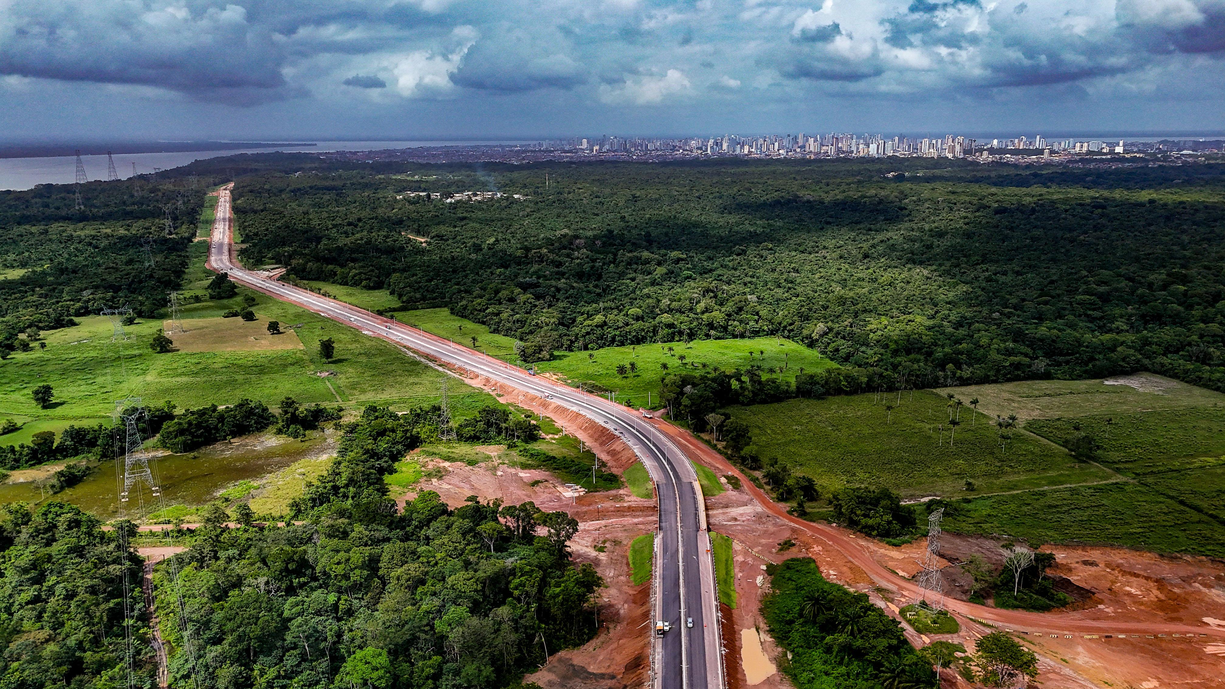 Avenida Liberdade chega a 85% de execução e obras avançam para a etapa ...