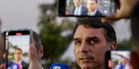 Flávio Bolsonaro lidera rejeição após áudio com Vorcaro, aponta ...