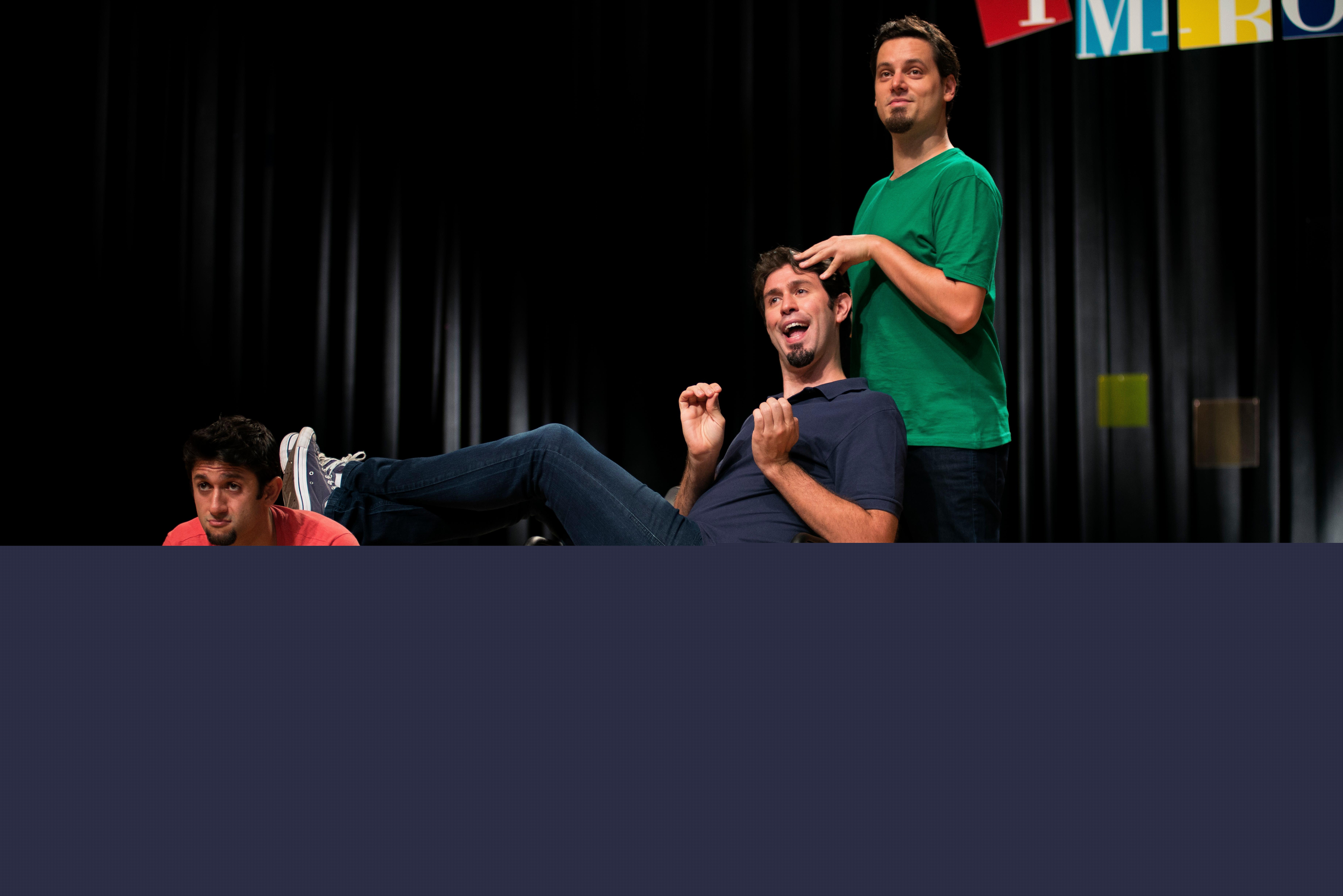 A improvisação do grupo de humor 'Os Barbixas' invade os palcos de ...