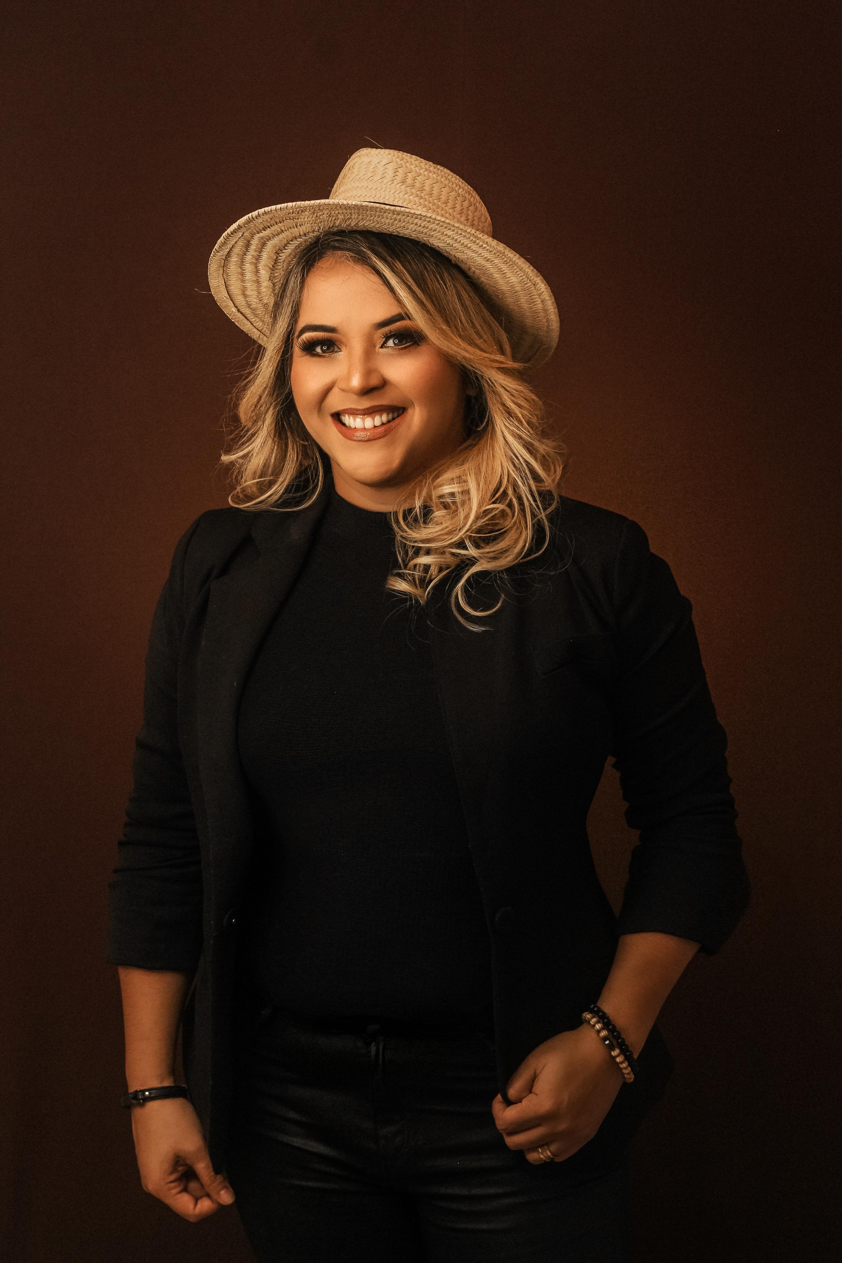 Jade Lima lança o EP 'Cantinho Meu' | Música | O Liberal