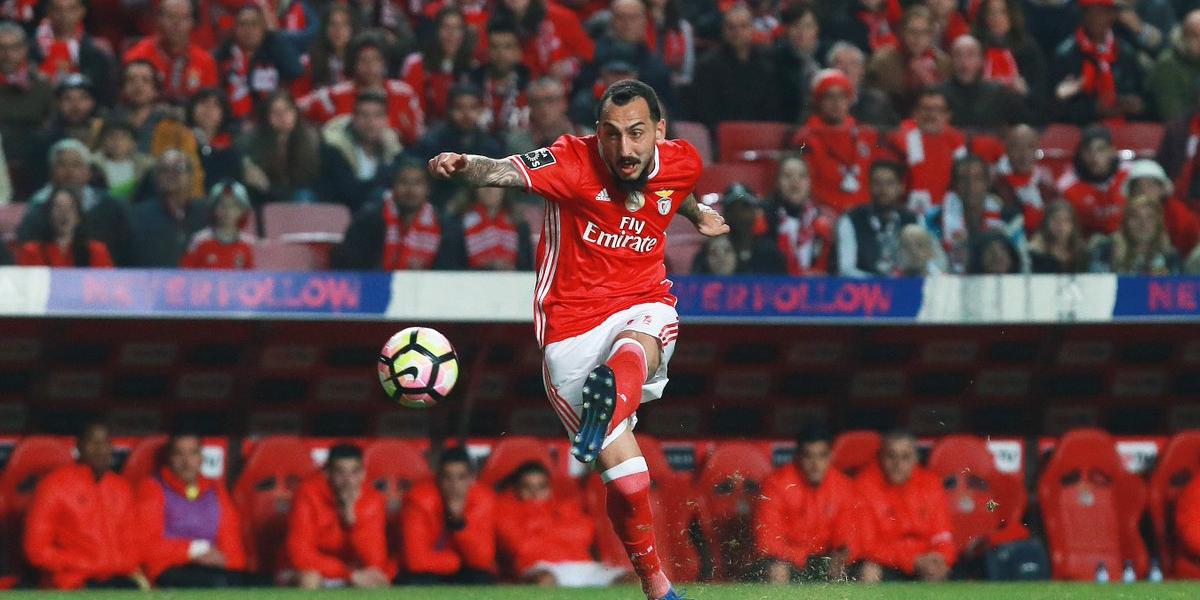 Ajax x Benfica: onde assistir ao vivo e o horário do jogo de hoje (15/ ... Ajax x Benfica: onde assistir ao vivo e o horário do jogo de hoje (15/ ...