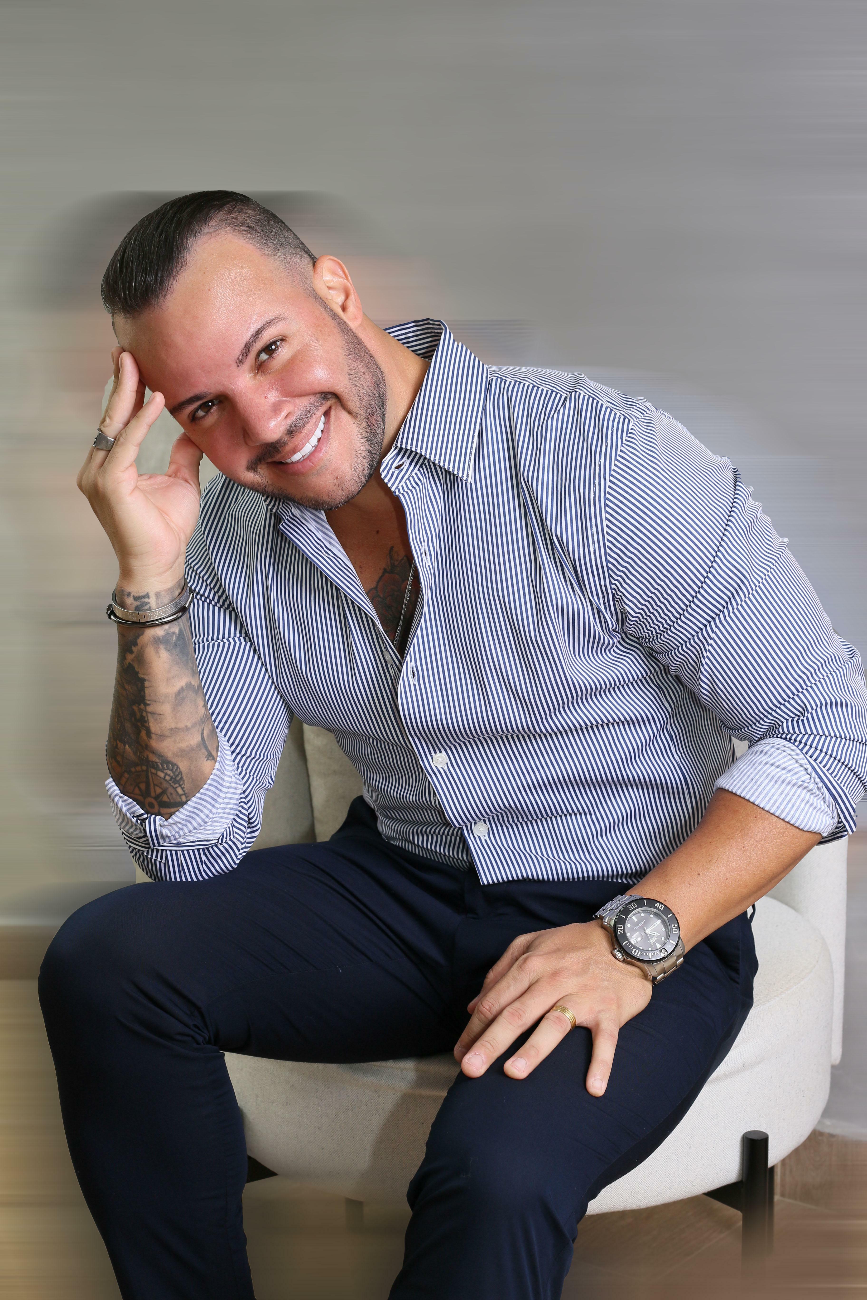 Filipe Duarte, ex Br’oZ e Os Travessos, se apresenta neste sábado, em ...