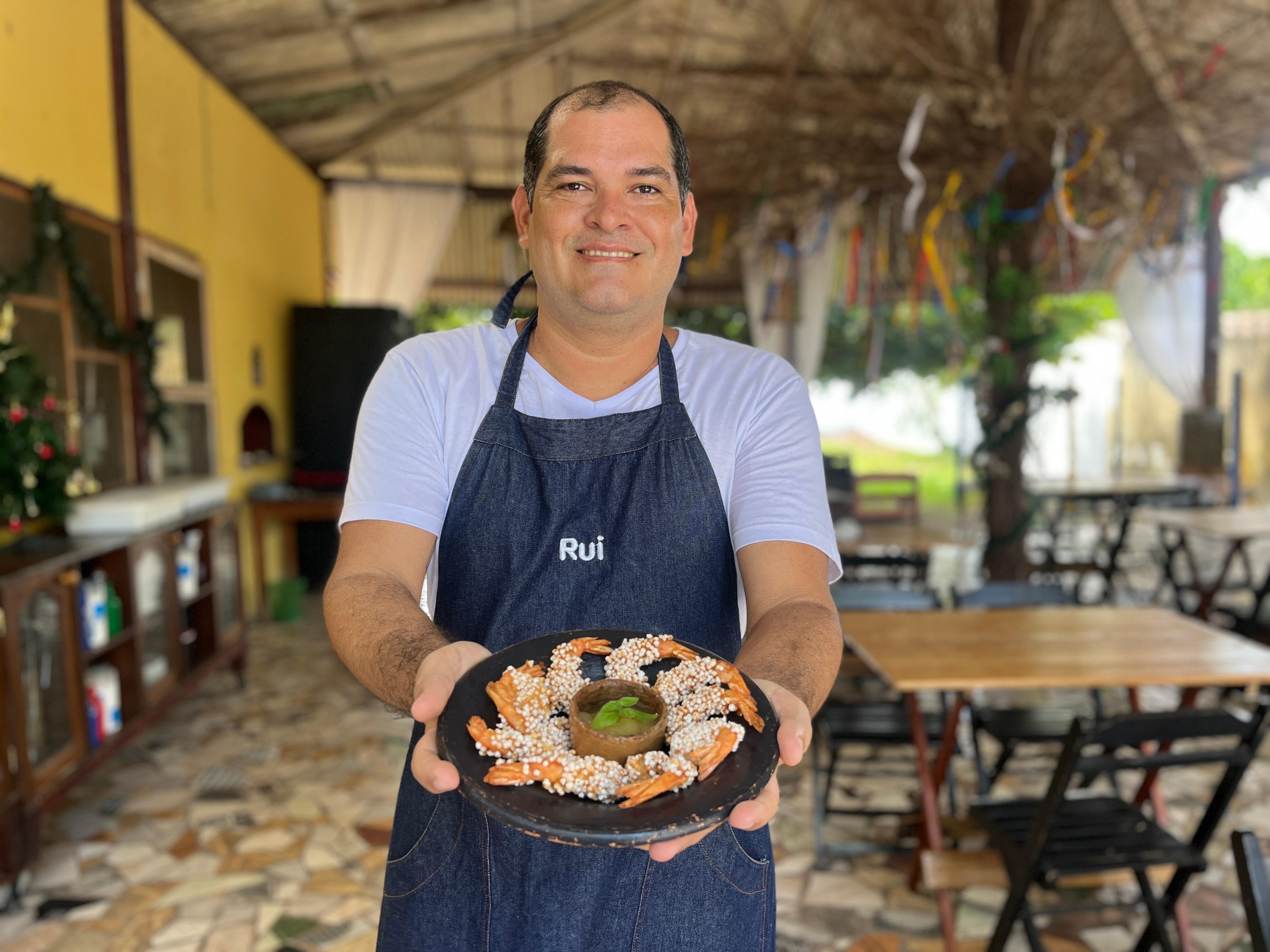 Chef Rui Rabelo ensina receita de camarão empanado na tapioca; confira | Pará | O Liberal