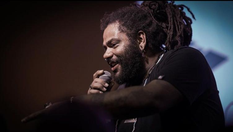 Vitin, vocalista da Onze:20, realiza show em Belém | Música | O Liberal