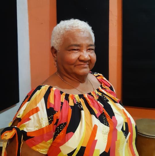 Arte que pulsa de mãe para filho: Dona Socorro lança primeiro álbum ...
