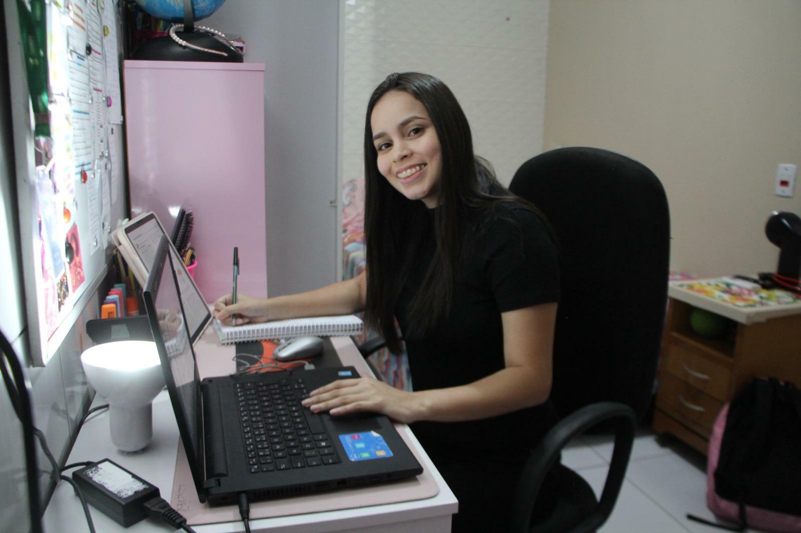 Estudantes falam sobre os desafios em busca de aprovação e dão dicas de ...