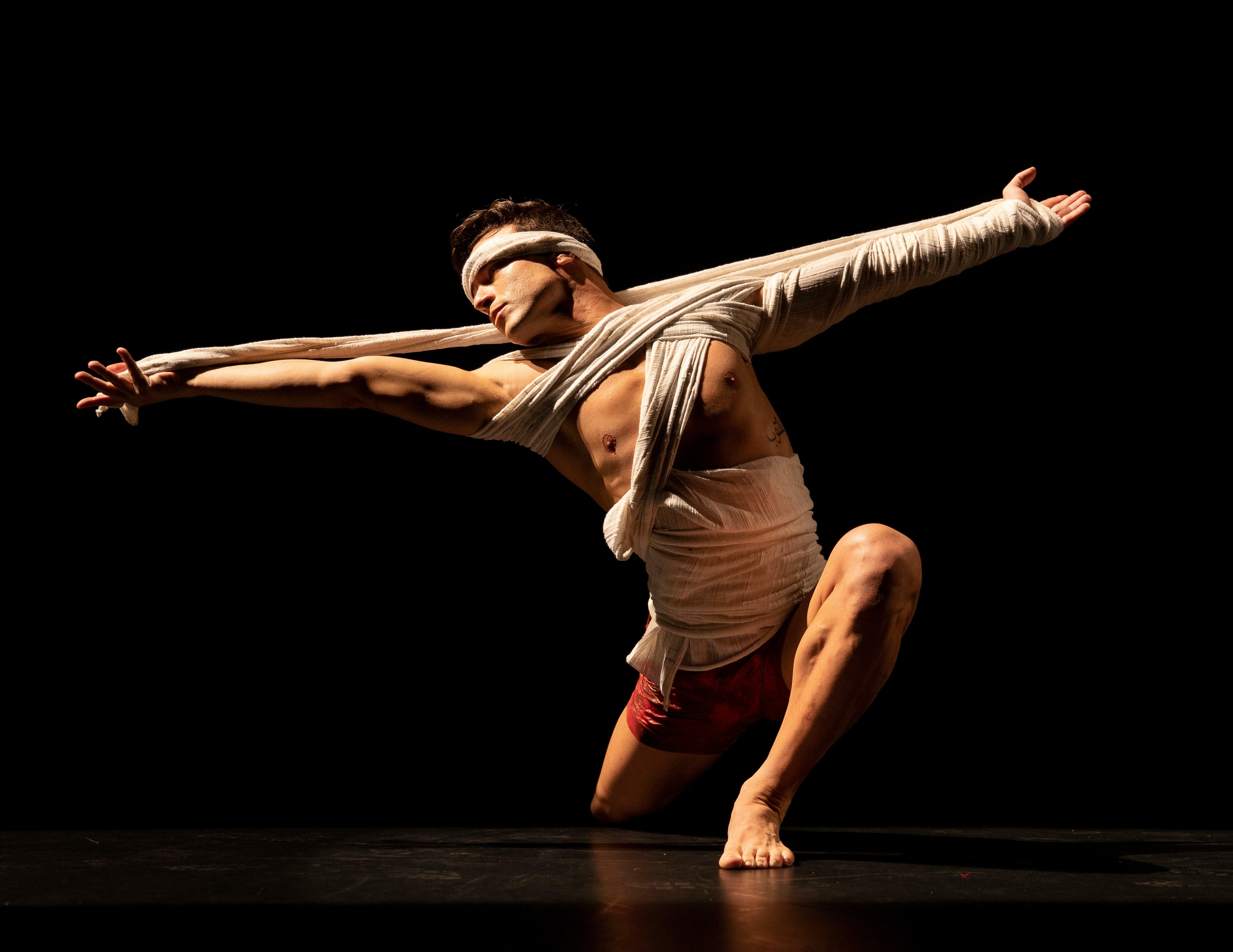 Belém recebe espetáculo 'Cura', de Deborah Colker, no Theatro da Paz ...
