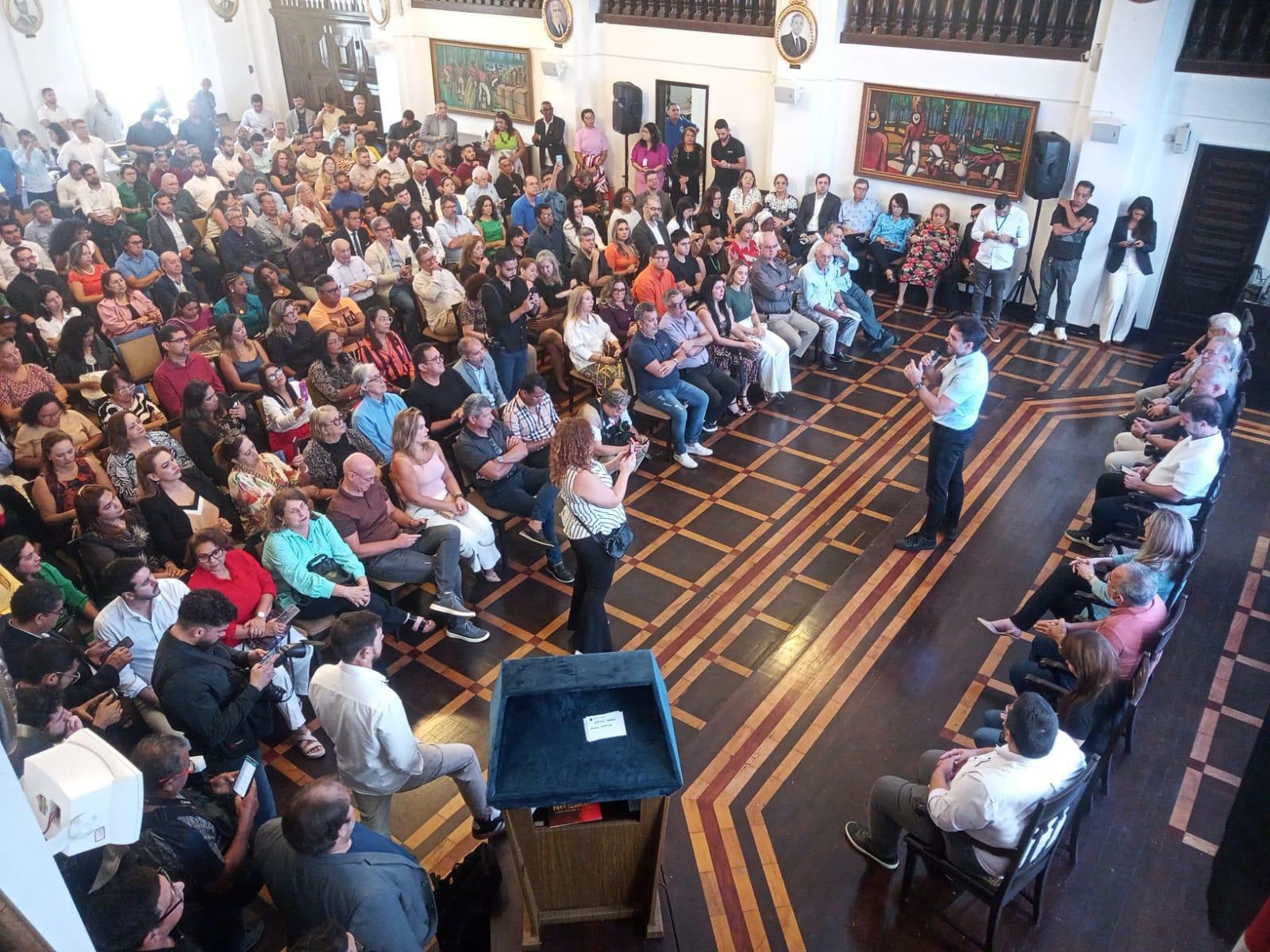 Ministro do Turismo, Celso Sabino mira programa para baratear ...