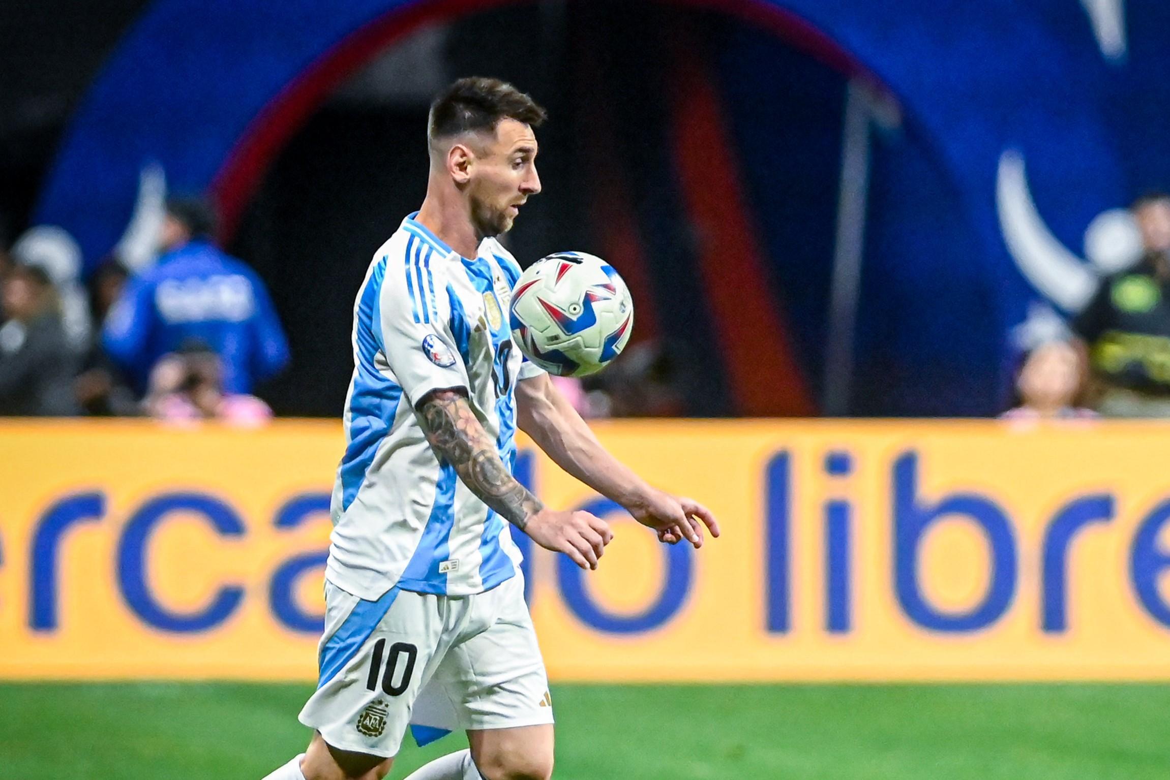 Lionel Messi Comemora Gol Da Copa Do Mundo De 2024 Lionel Messi é