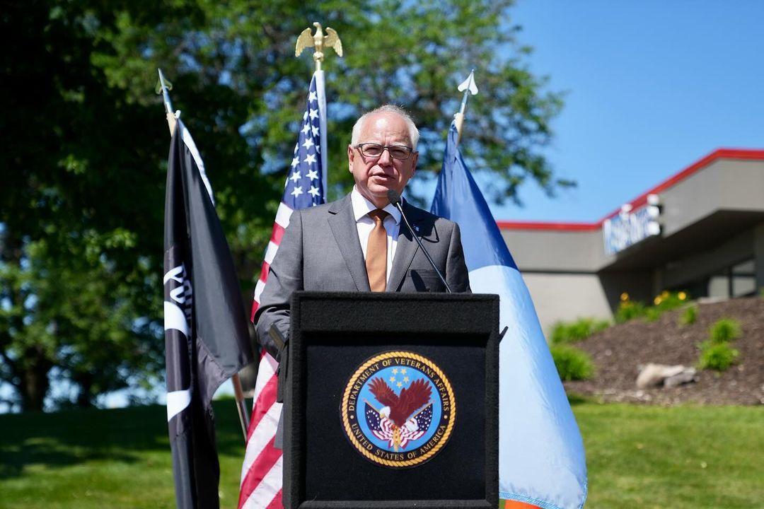 Quem é Tim Walz? Conheça o governador escolhido por Kamala Harris como ...