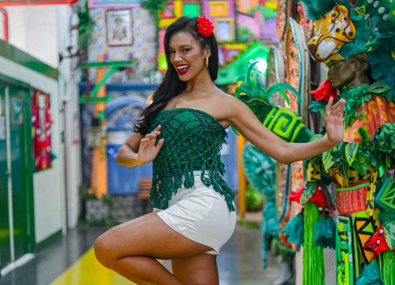 Alane Dias exalta a cultura paraense em novo look de ensaio de Carnaval ...