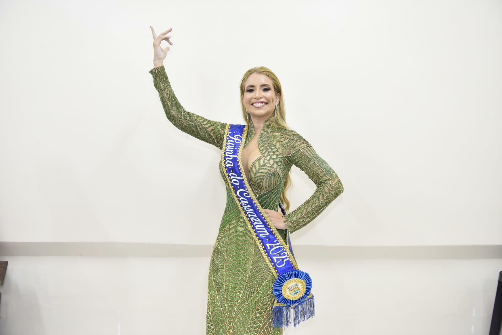 Rainha das Rainhas 2025: pedagoga Eliza Almeida, de 25 anos, é a ...