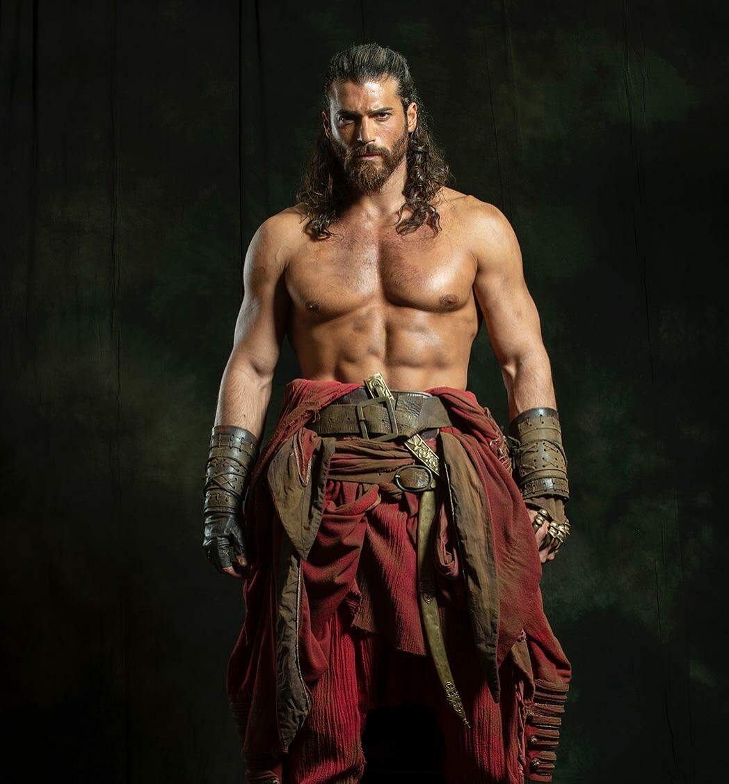 Can Yaman: galã turco está no Brasil para o lançamento da série 'El ...