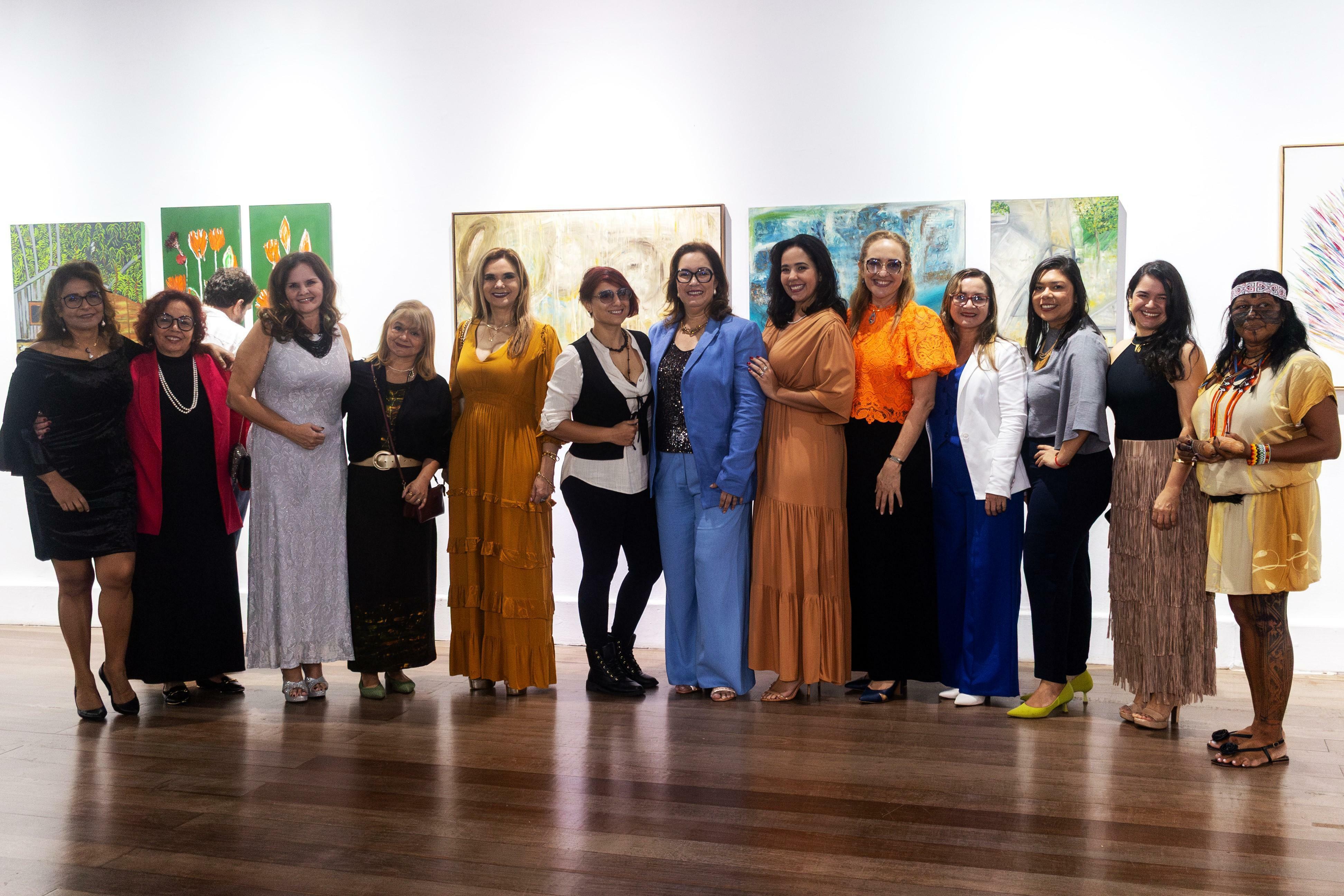 Cantora Zaynara revela coreografia oficial de novo single 'Perfume de ...
