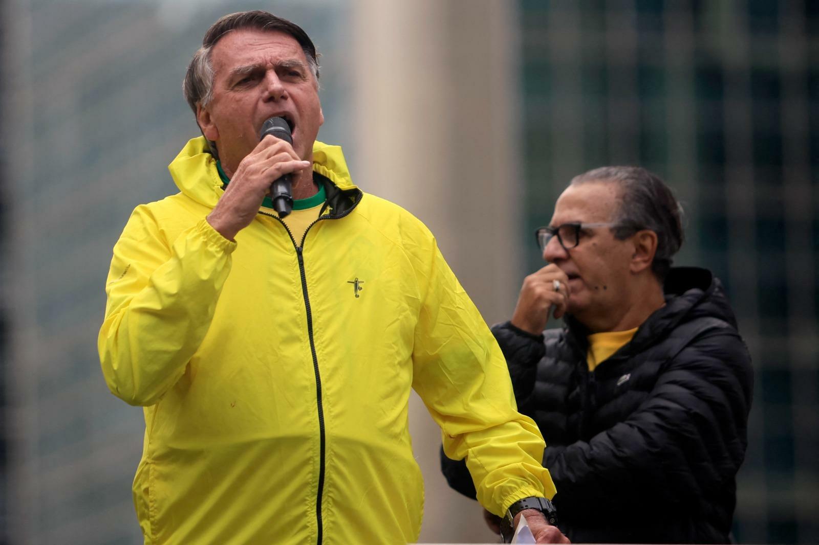Durante ato na Paulista, Bolsonaro arrisca inglês e vira meme: 'Pop ...