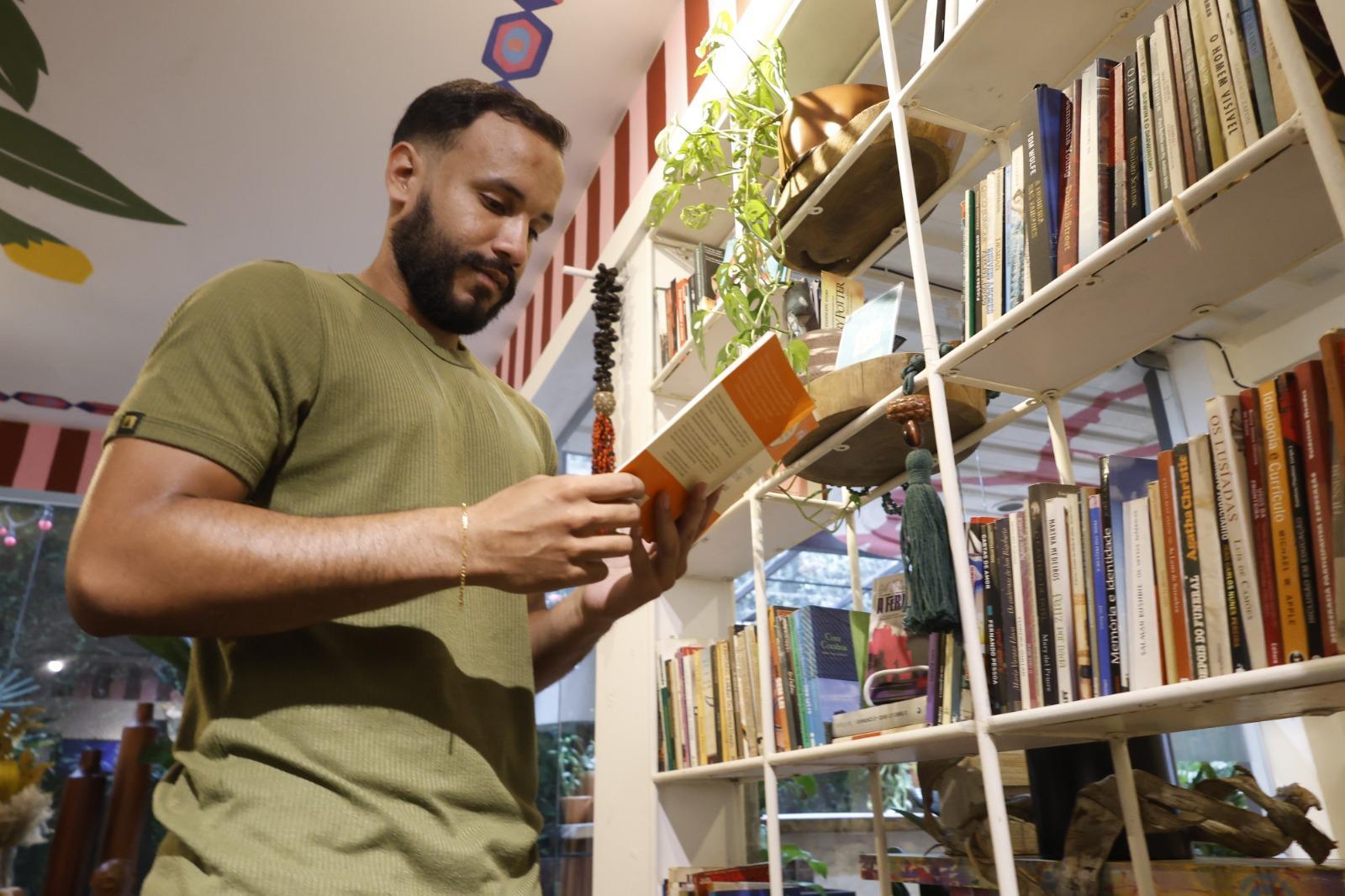 Sebos em Belém reinventam a experiência literária com memória, café e ...