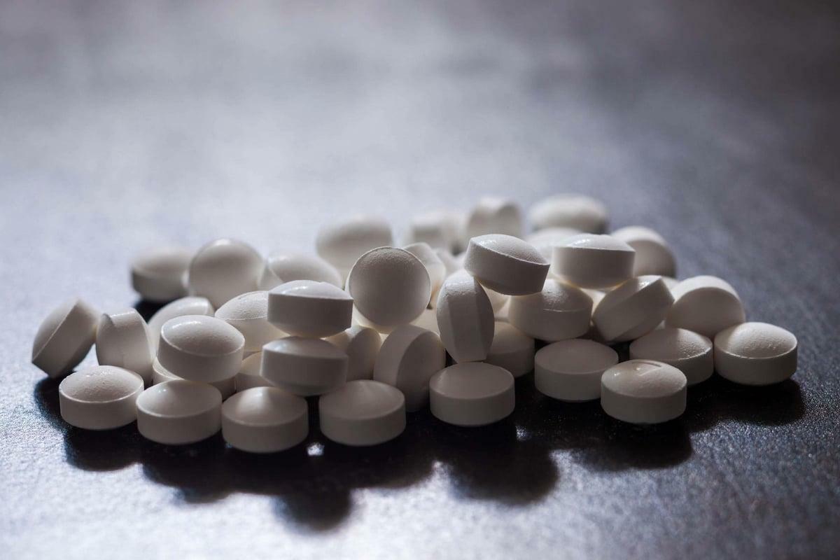 O que é o nitazeno, droga mais forte que fentanil e heroína ...