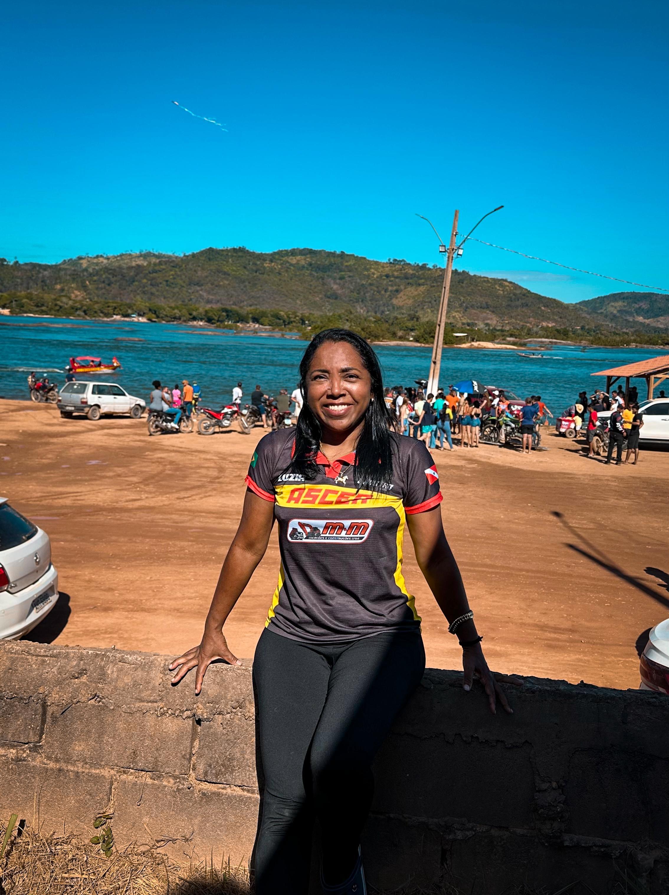Motocross em Canaã: A força de uma mulher que transforma sonhos em ...